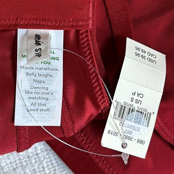 aerie | Intimates & Sleepwear | Nwt Aerie Unlined Satin Stretchy ...